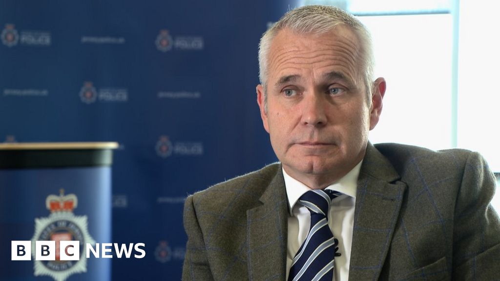 Public safety fears over lack of Jersey police funding - BBC News