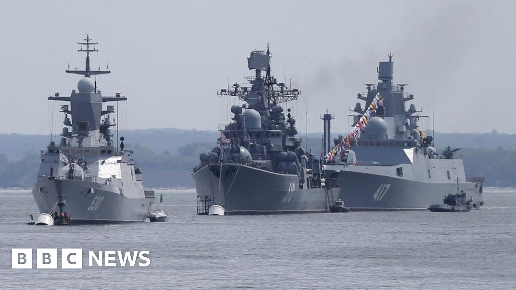 Russia sees Arctic as naval priority in new doctrine - BBC News