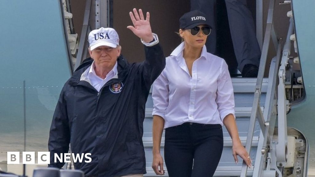Houston flood: Trump visits Texas amid 'epic' rainfall - BBC News