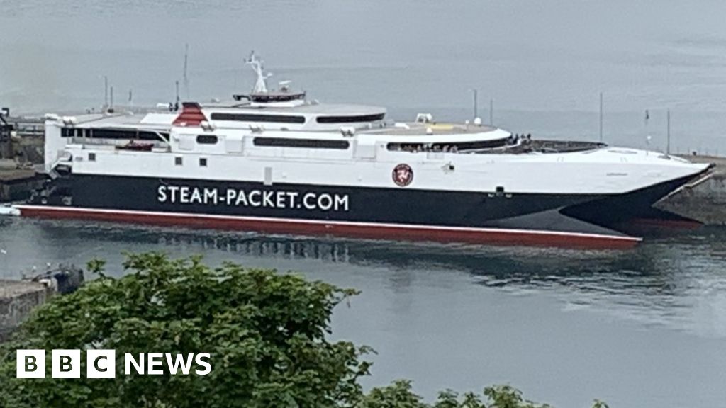 Manannan: Douglas to Liverpool ferry crossings resume - BBC News