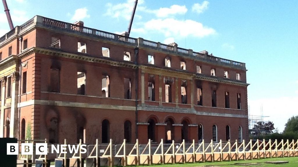 Clandon Park House: Inside fire-hit mansion - BBC News