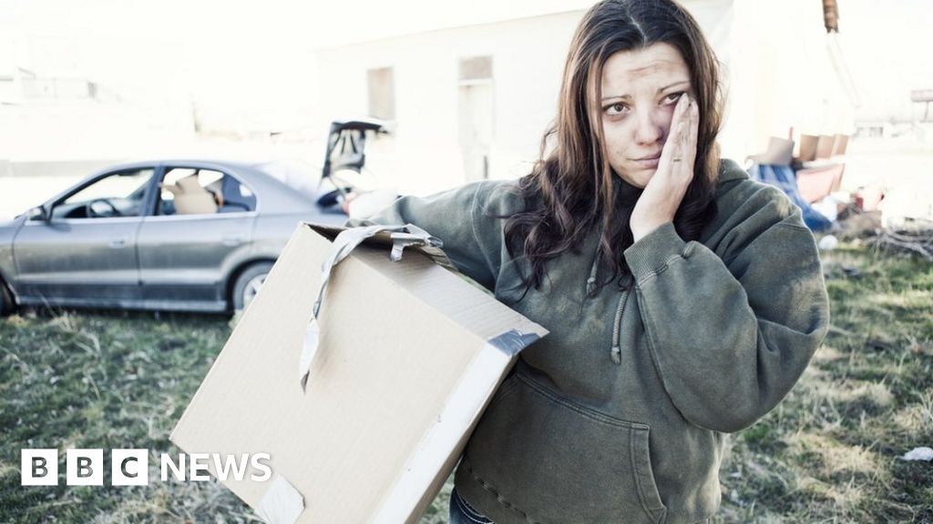 Homelessness: Thousands sleeping rough in cars, Crisis says