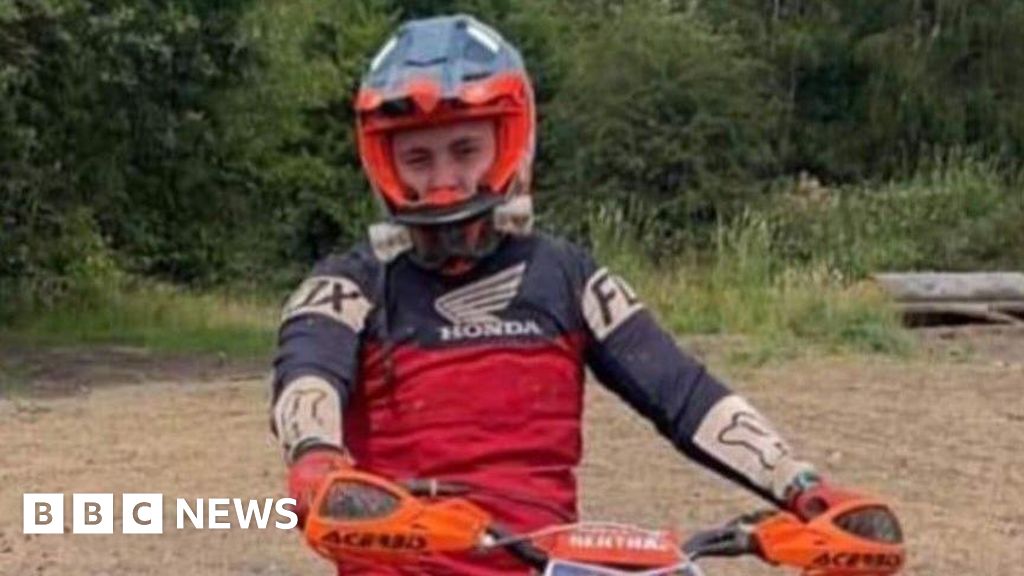 Family pay tribute to biker who 'touched many hearts' - BBC News