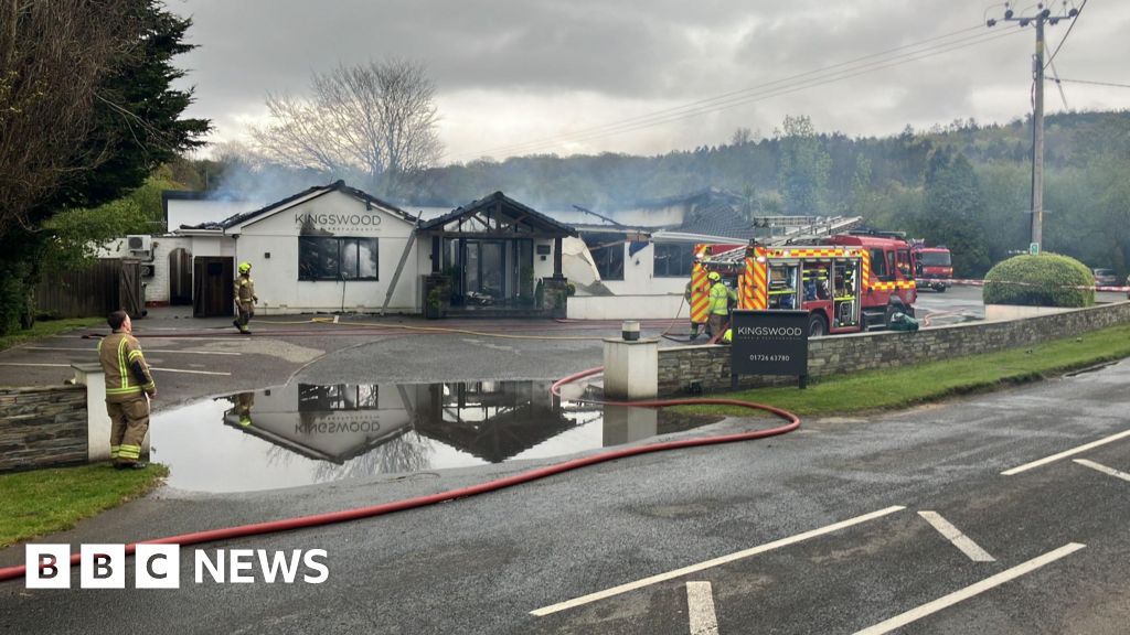 'Devastating' fire severely damages Cornish restaurant
