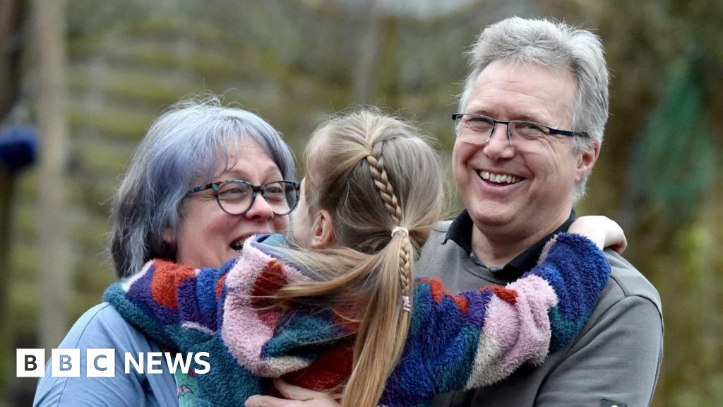 Lincolnshire foster carers: 'It has been so wonderful for us' - BBC News