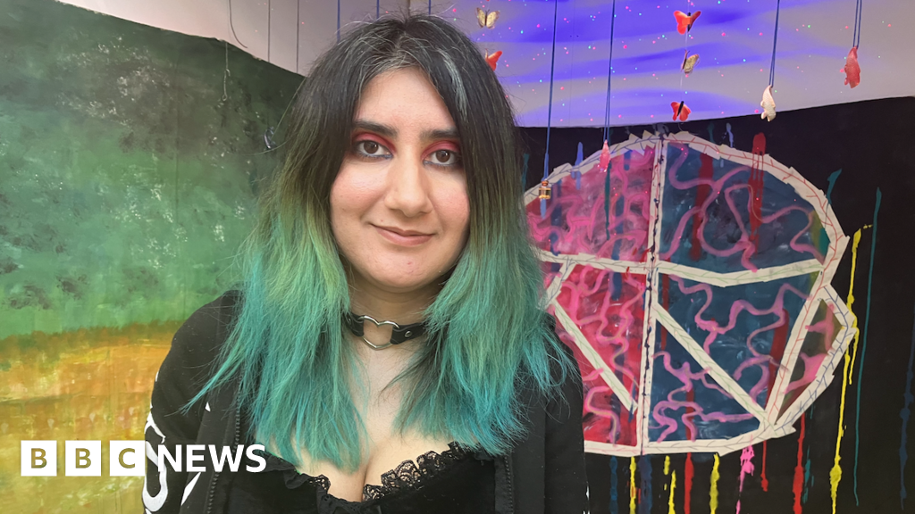 Disabled and neurodivergent artists' work showcased at galleries - BBC News