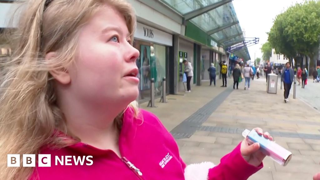 Vaping: How do people in Wales feel about ban? - BBC News