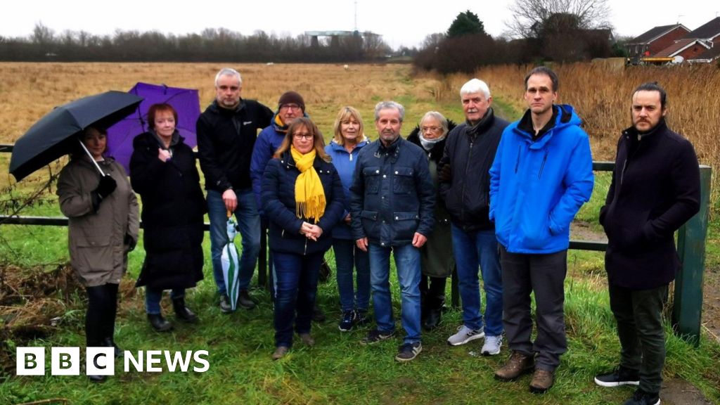 Hull City Council objects to park and ride facilities at Dunswell - BBC ...