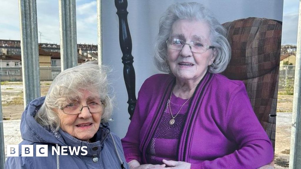 International Women's Day exhibit puts Derry women in focus - BBC News