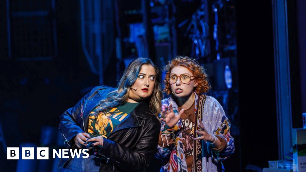 Behind the scenes with Kathy & Stella in the West End