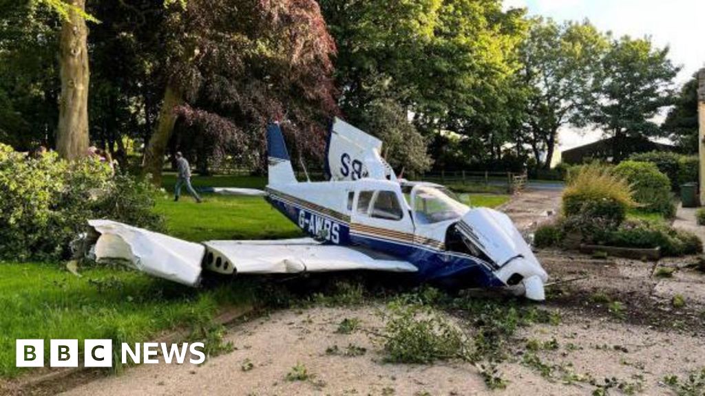 Langtoft aircraft crash possibly caused by ice and winds - report