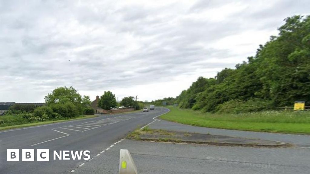 Motorcyclist dies in three-vehicle crash on A168 near Harrogate - BBC News