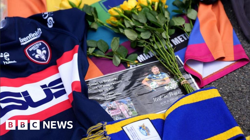 Rob Burrow mementos to form permanent tribute - BBC News