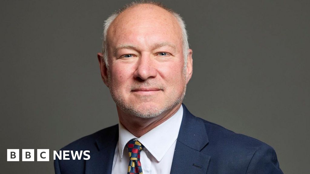 Dartford MP opens up on mother's dementia and calls for funding - BBC News