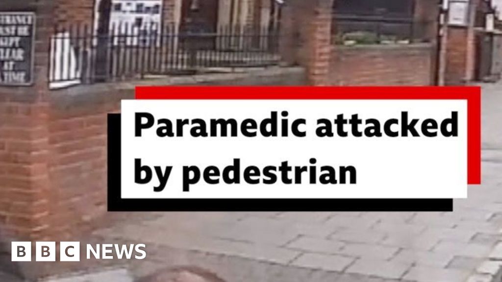 Student paramedic attacked by a man who waved down ambulance - BBC News