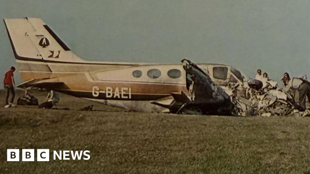 Welsh First Minister Eluned Morgan recalls plane crash with family in Spain