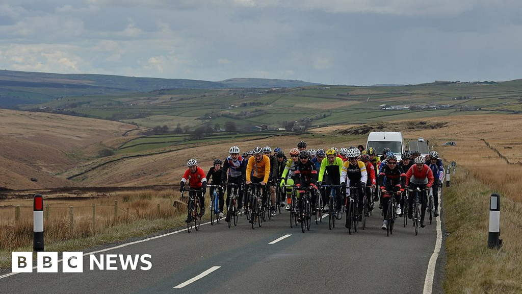 Cragg Vale climb renamed in memory of young teacher - BBC News