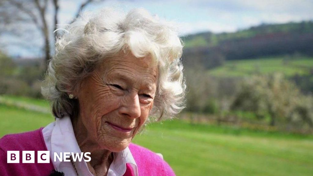 Tributes paid as 'inspiration' Dame Shân Legge-Bourke dies aged 82