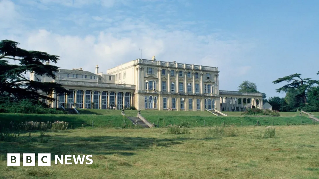 Caversham Park: Mansion and site conversion set for go-ahead