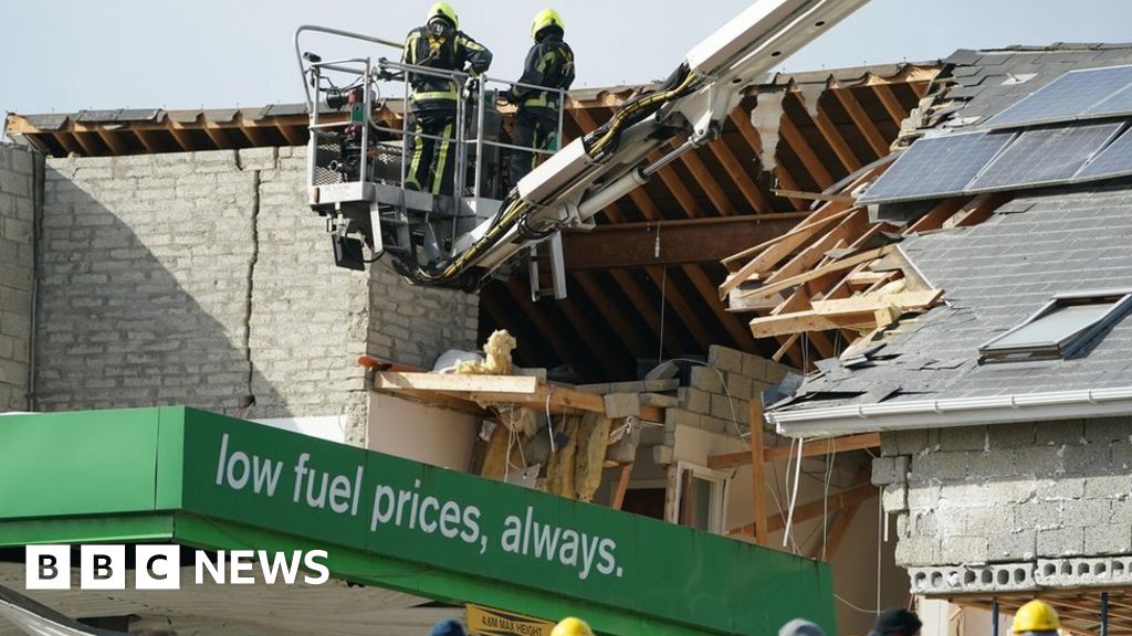 Creeslough explosion: More than 500 lines of inquiry opened - BBC News