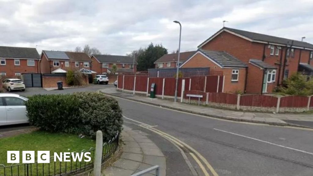 Teen charged with causing death of local runner struck by car - BBC News