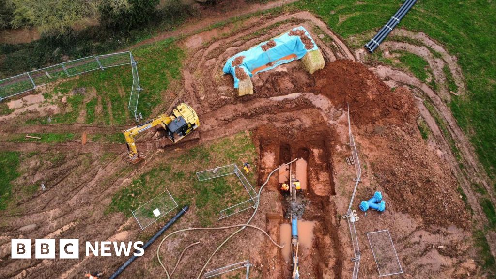 Anger After Sewage Tankers Used In Exmouth After Mains Burst