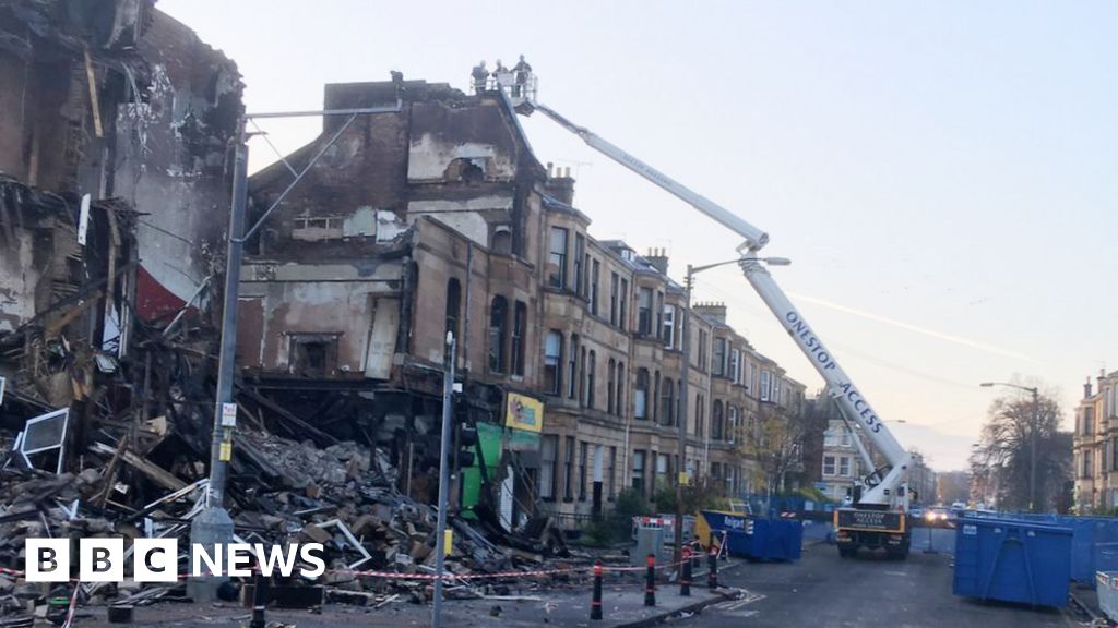 Demolition work begins after Glasgow tenement collapse