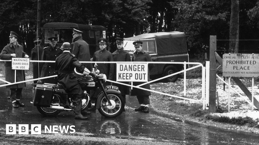 Porton Down: Britain's secret research facility - BBC News