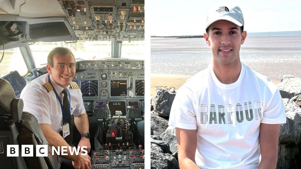 Families pay tribute to pilots killed in M62 crash