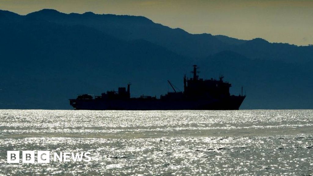 RFA Argus: The hospital ship that boasts a Belfast 'home' - BBC News