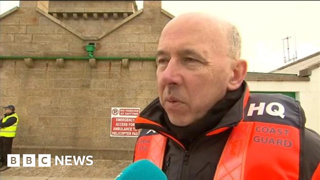 Irish coastguard helicopter pilot was 'popular figure' - BBC News