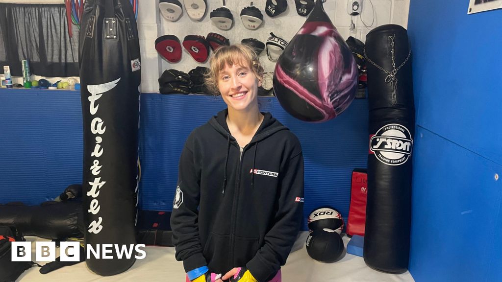 Exeter MMA fighter to make professional debut at London's O2