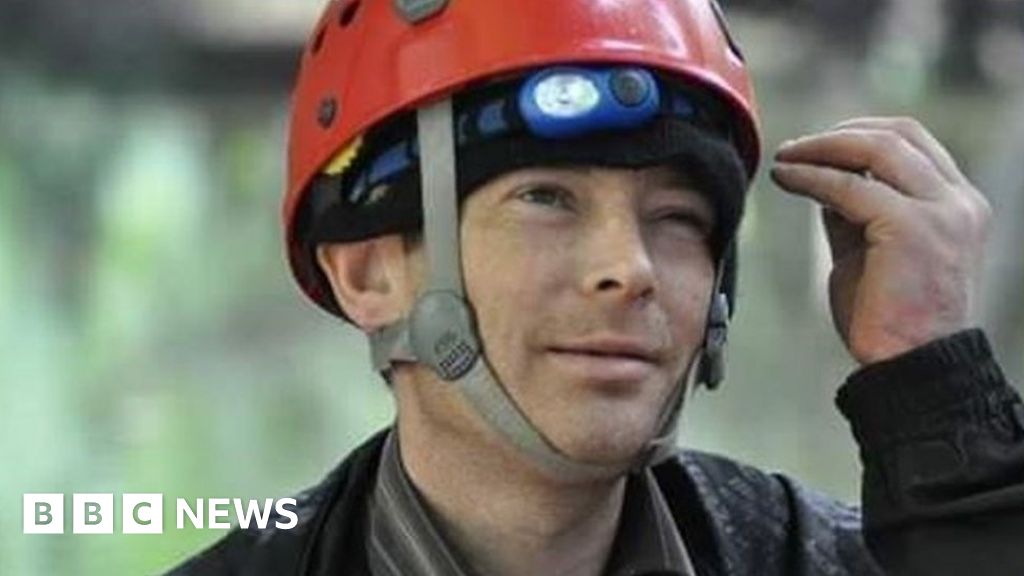 Kevin Shepperson murder: Three guilty of Walsall killing - BBC News