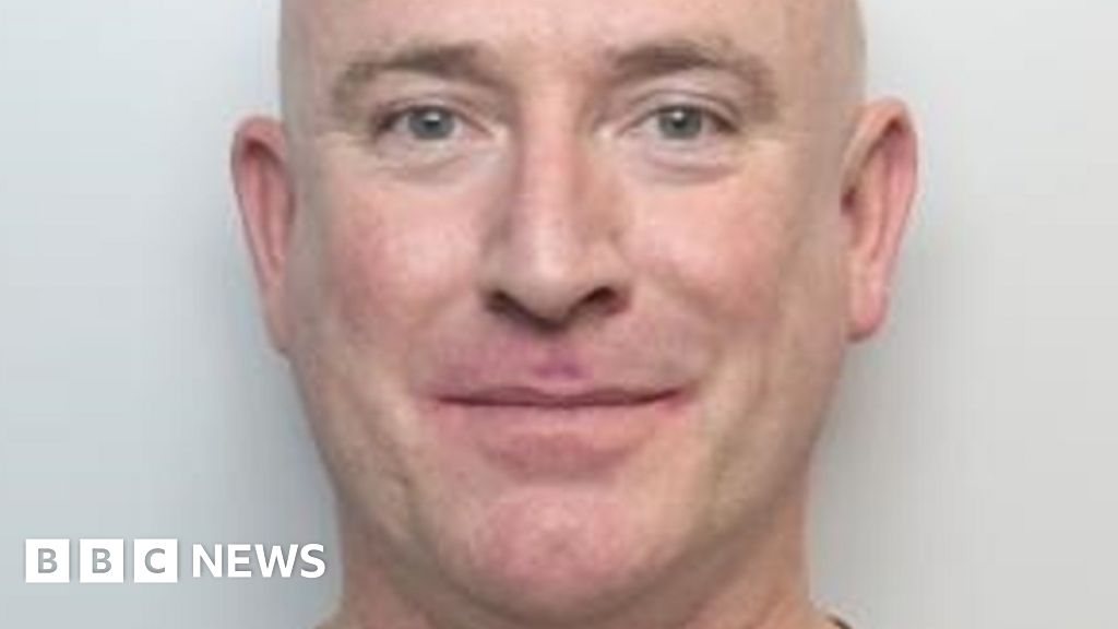 Martin Underwood: Ex-Army sergeant jailed for attacks on women - BBC News