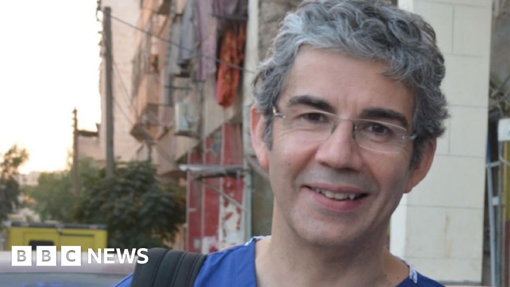 Syria surgeon describes warzone 'evils' at Hay Festival - BBC News