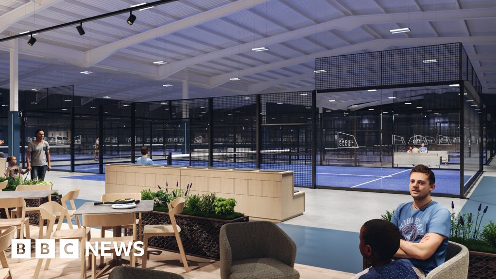 Gloucester Toys R Us to become padel courts - BBC News