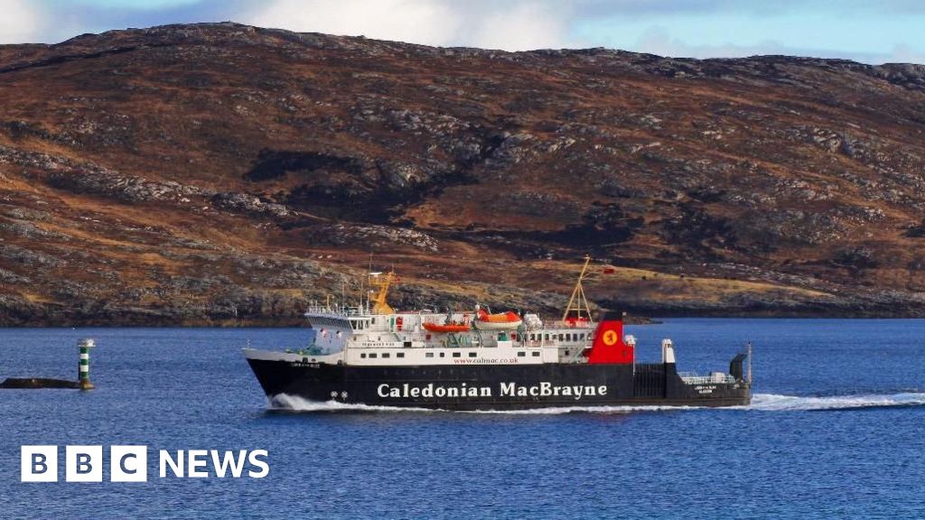 Fire caused engine failure on CalMac Mallaig-Lochboisdale ferry - BBC News