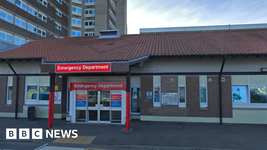 Teesside NHS healthcare workers to go on strike over back pay - BBC News