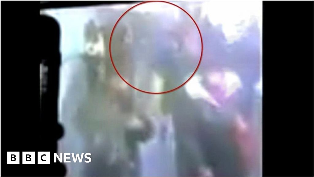 New York explosion: The moment the device went off - BBC News