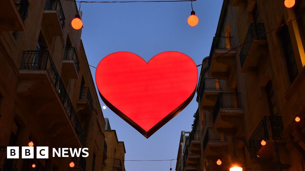 Anti-Semitic Valentine at Republican student event sparks outrage - BBC ...