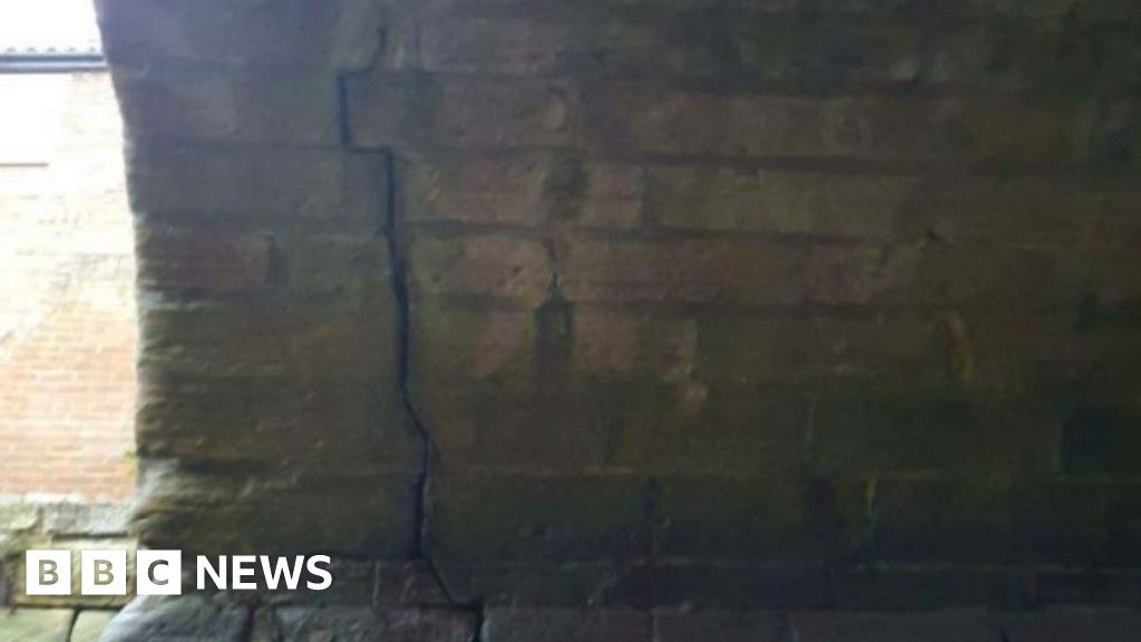 Repairs planned for crack in Grade II listed bridge