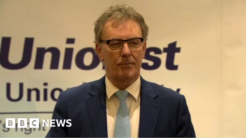 Mike Nesbitt steps down as UUP leader - BBC News