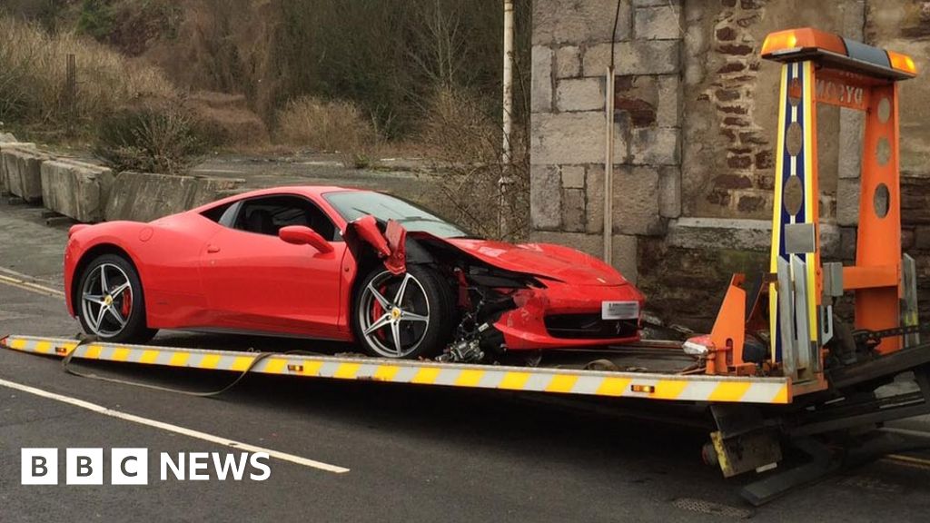 £180,000 Ferrari damaged in Milford Haven crash - BBC News