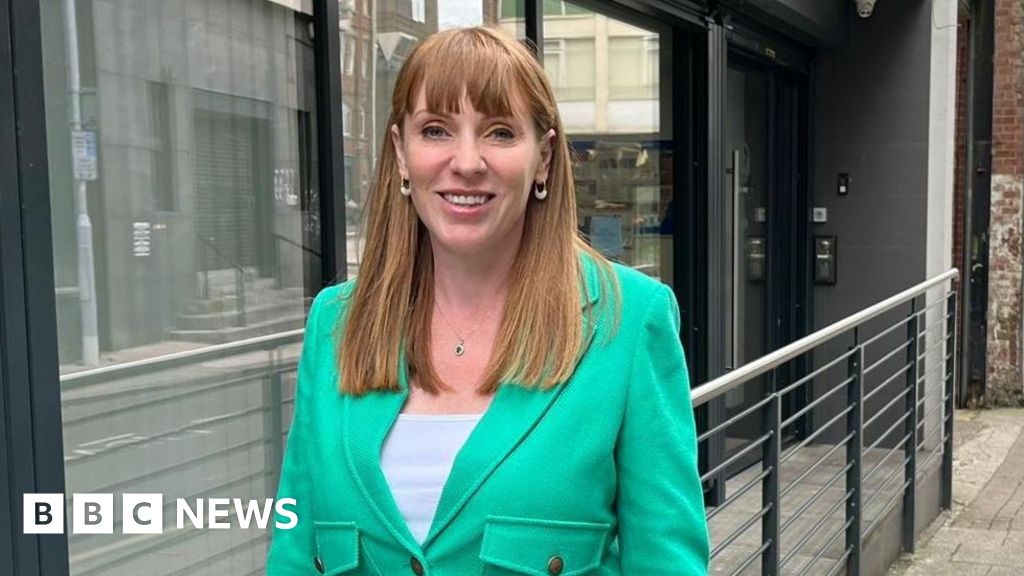 Stoke-on-Trent children scared after unrest, Angela Rayner told - BBC News