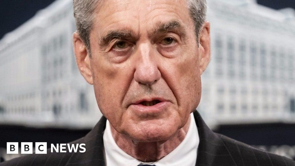 Trump Russia investigation: Charging Trump 'not an option', says Mueller