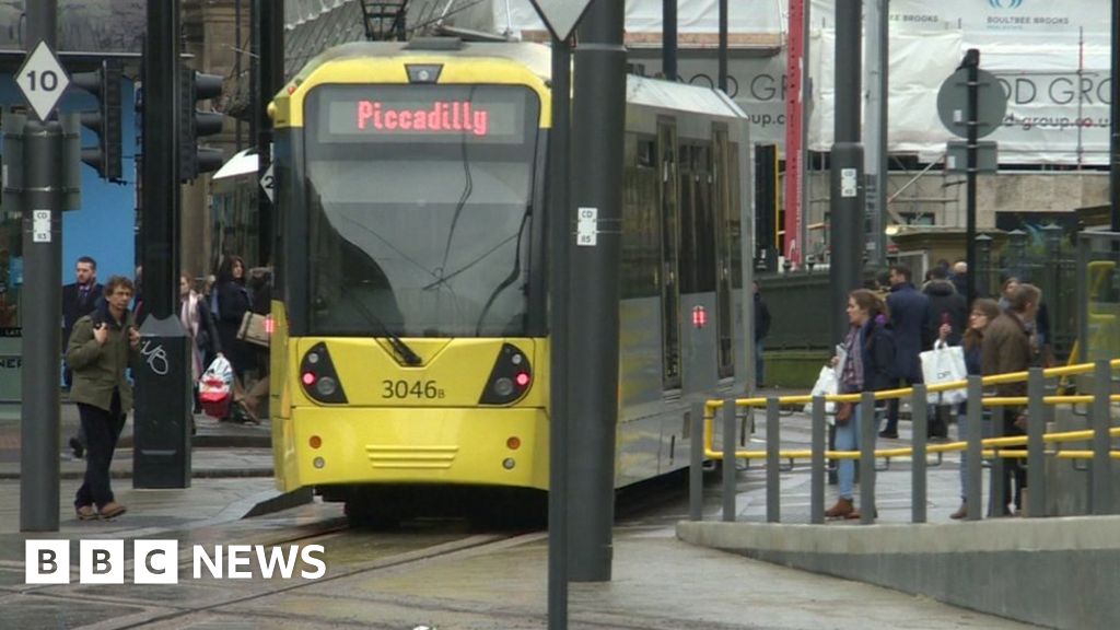 Manchester Metrolink tram network 'operating as normal' - BBC News