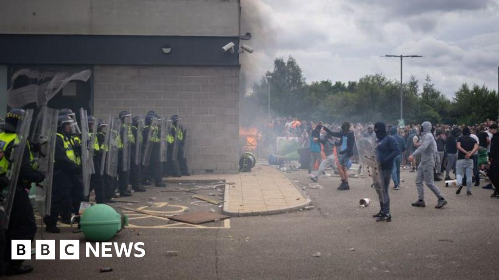 Teenage arsonist at Rotherham asylum seeker hotel riot sentenced