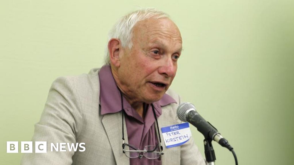 Man who helped the Queen send her first email dies