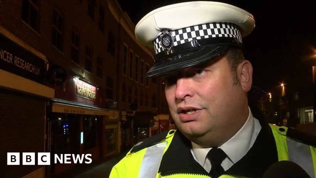 Police appeal for Coventry bus crash witnesses - BBC News