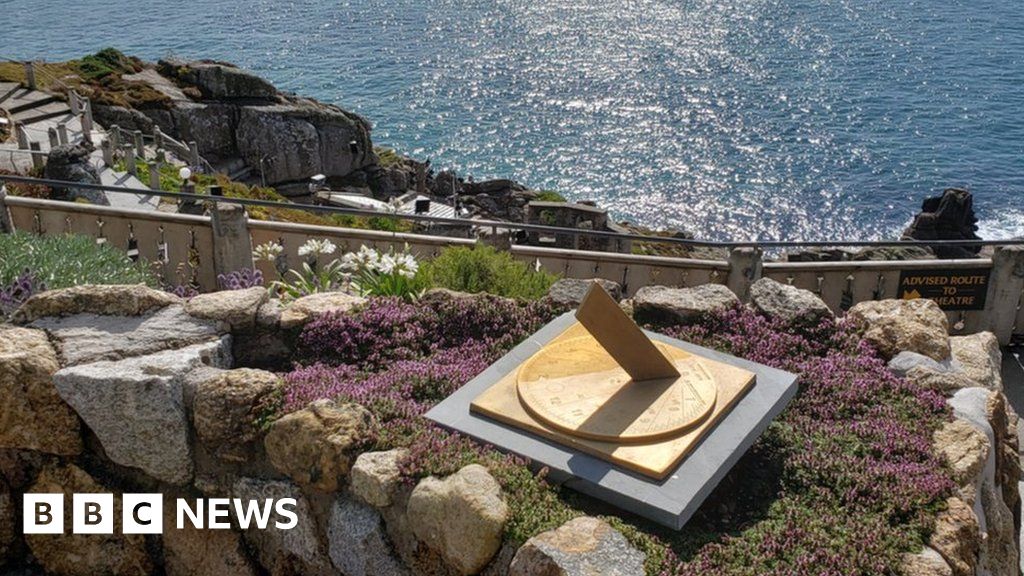 New sundial installed at Minack Theatre - BBC News